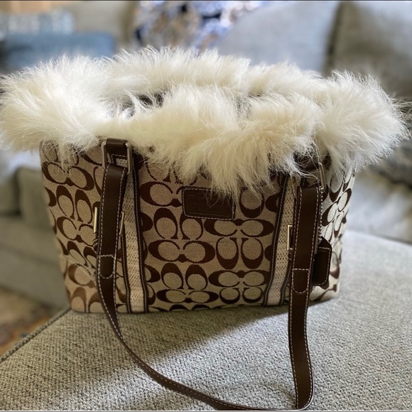 Coach | Bags | Coach Nwot Gorgeous Classic Signature C With Fur Trim ...